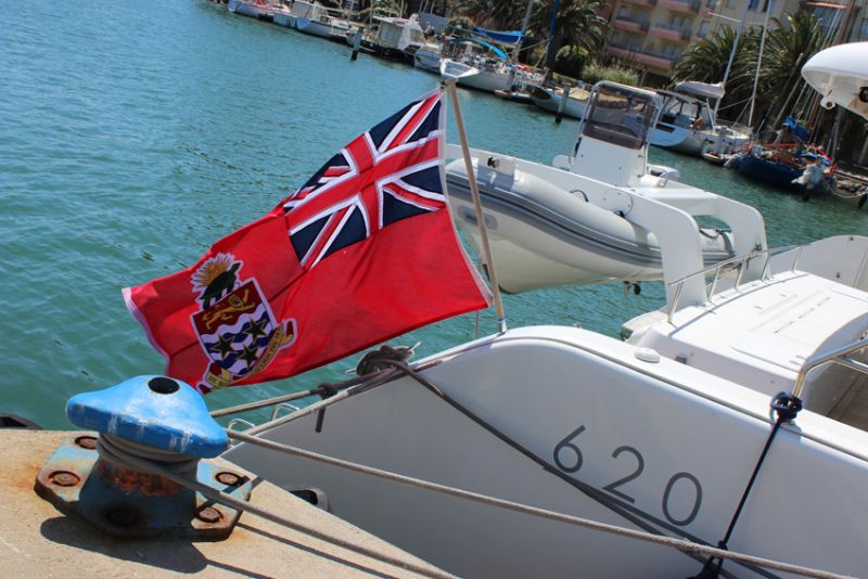 Boat Yacht Cayman Islands red ensign - British Flags - Cayman Islands ...